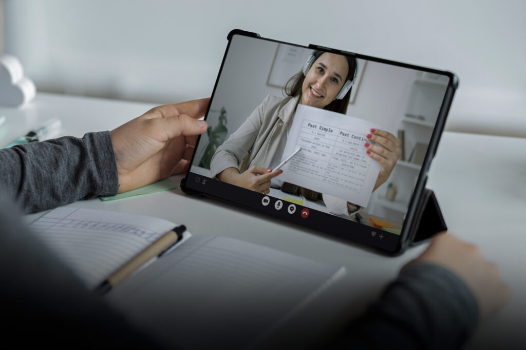 Kelebihan dan Kekurangan Belajar Online yang Belum Kamu Ketahui | Future Skills